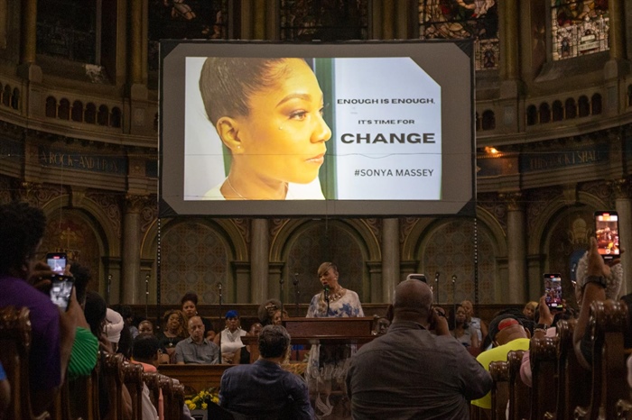 Sonya Massey, mother called 911 multiple times in days before her death ...