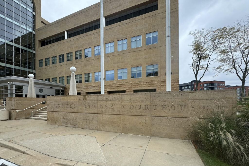 Government says class-action certification in birthright citizenship ...