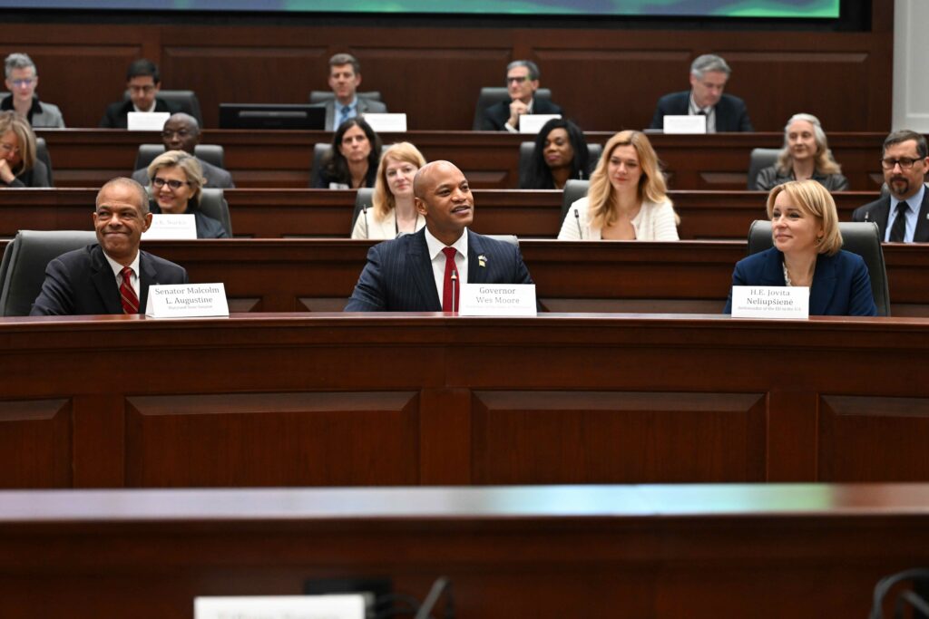 An ambassador comes to visit, fans turn out for Jackson, judges are ...