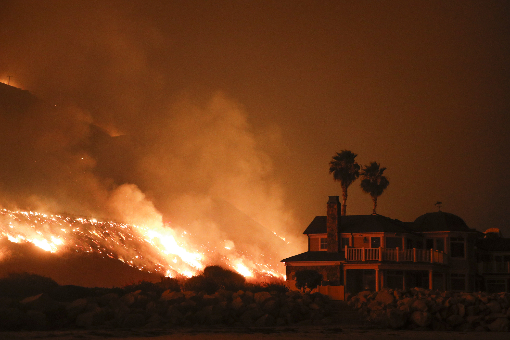 As LA fires burn, SoCal Edison allowed to raise rates for 2017 blaze ...
