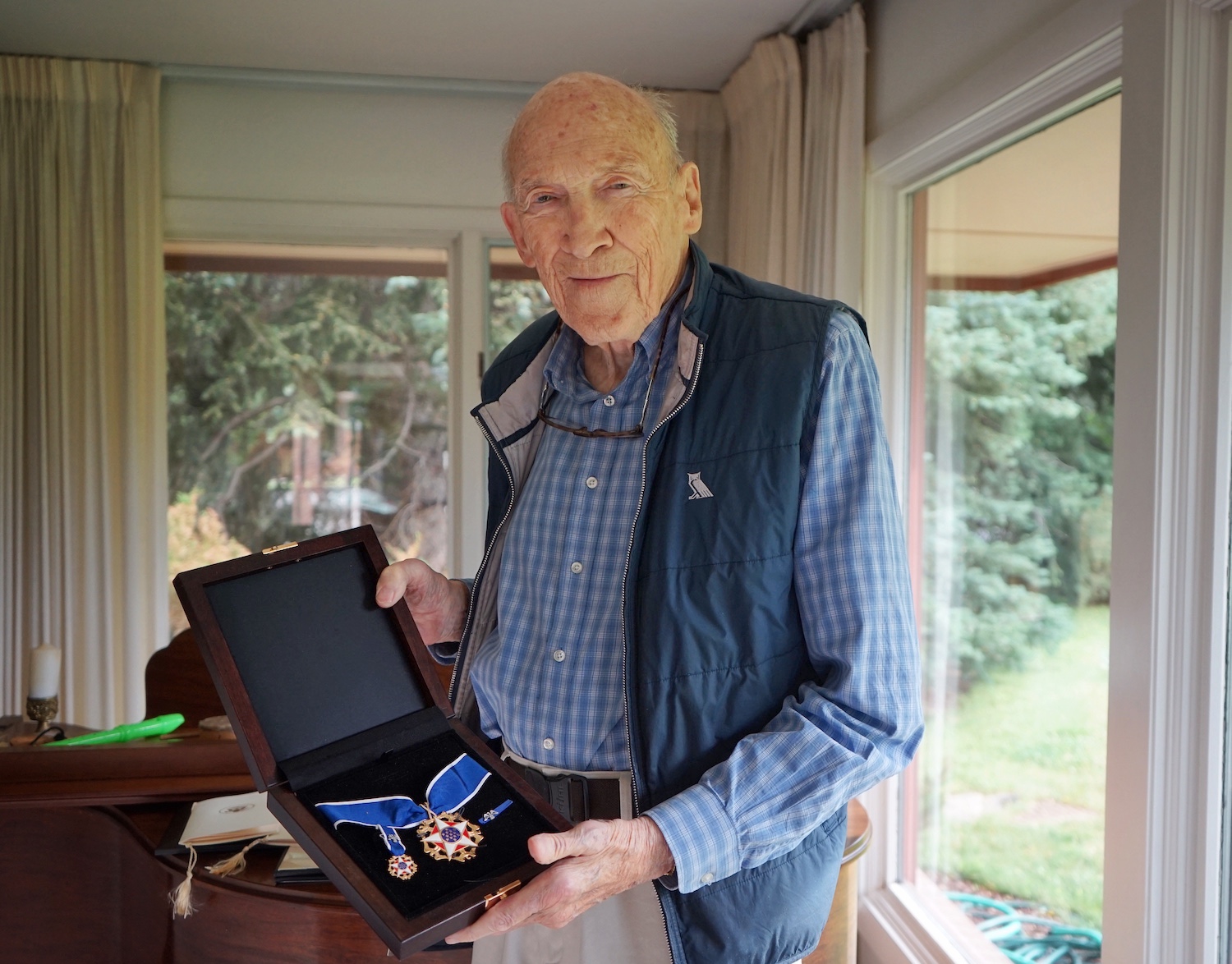 Towering Wyoming statesman Alan Simpson dies at 93 | News From The States