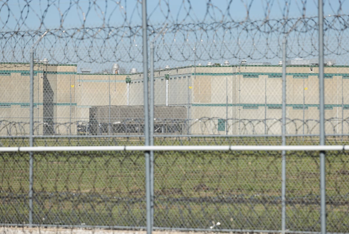 Texas should close prisons and jails with staffing challenges, state ...