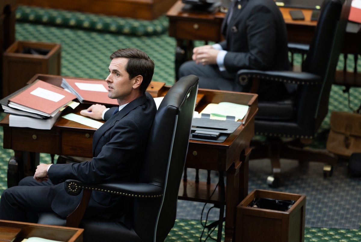 Sen. Mayes Middleton announces bid for Texas attorney general | News ...