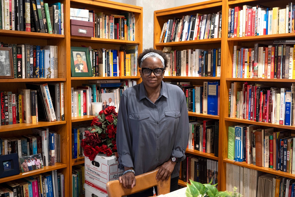 Texas A&M recruited a UT professor to revive its journalism program ...