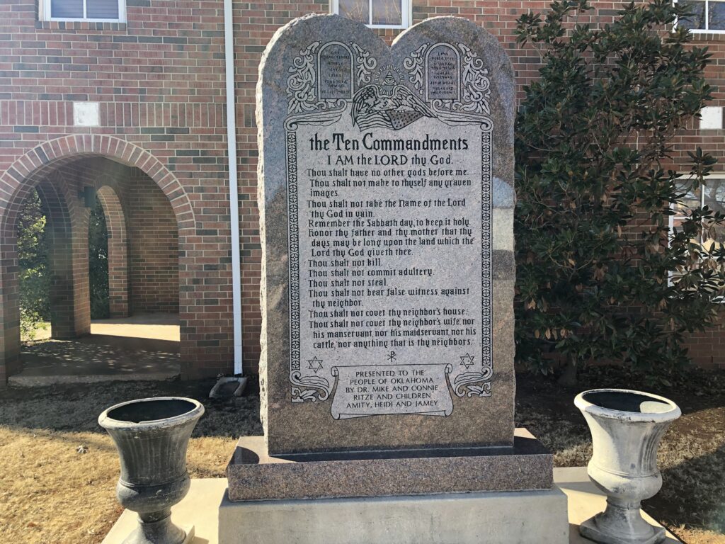 Panel kills bill calling for Ten Commandments monument to be restored ...