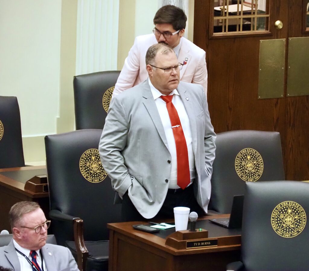 Middle Mesa Fire near CO border burns more than 2,000 acres, with ‘hot ...