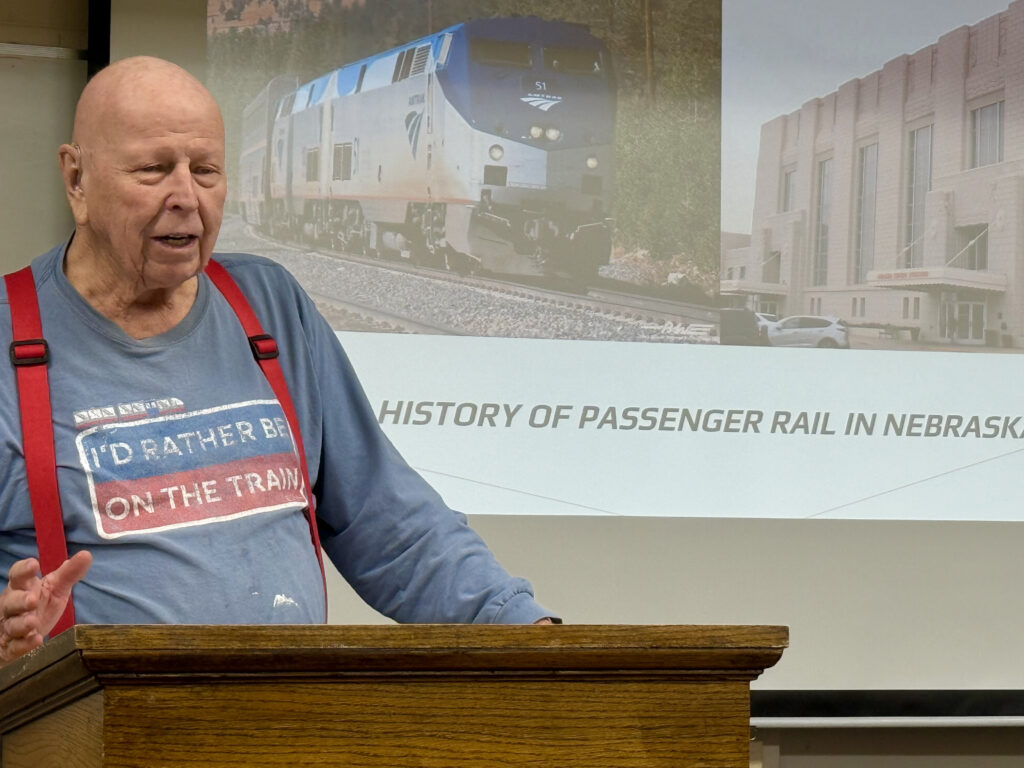 Nebraska lawmaker, passenger rail advocates host town hall in North ...