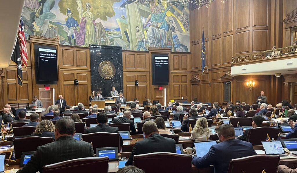 House committee advances bill to ban sheriffs’ agreements with ICE, a ...