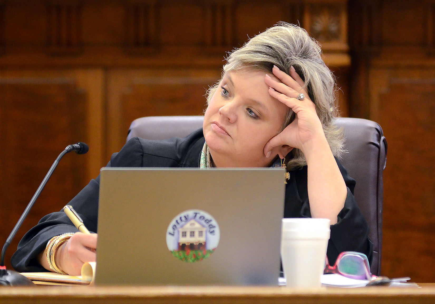 Bill to provide prenatal care to low-income women still inaccessible as 2025 legislative session ...