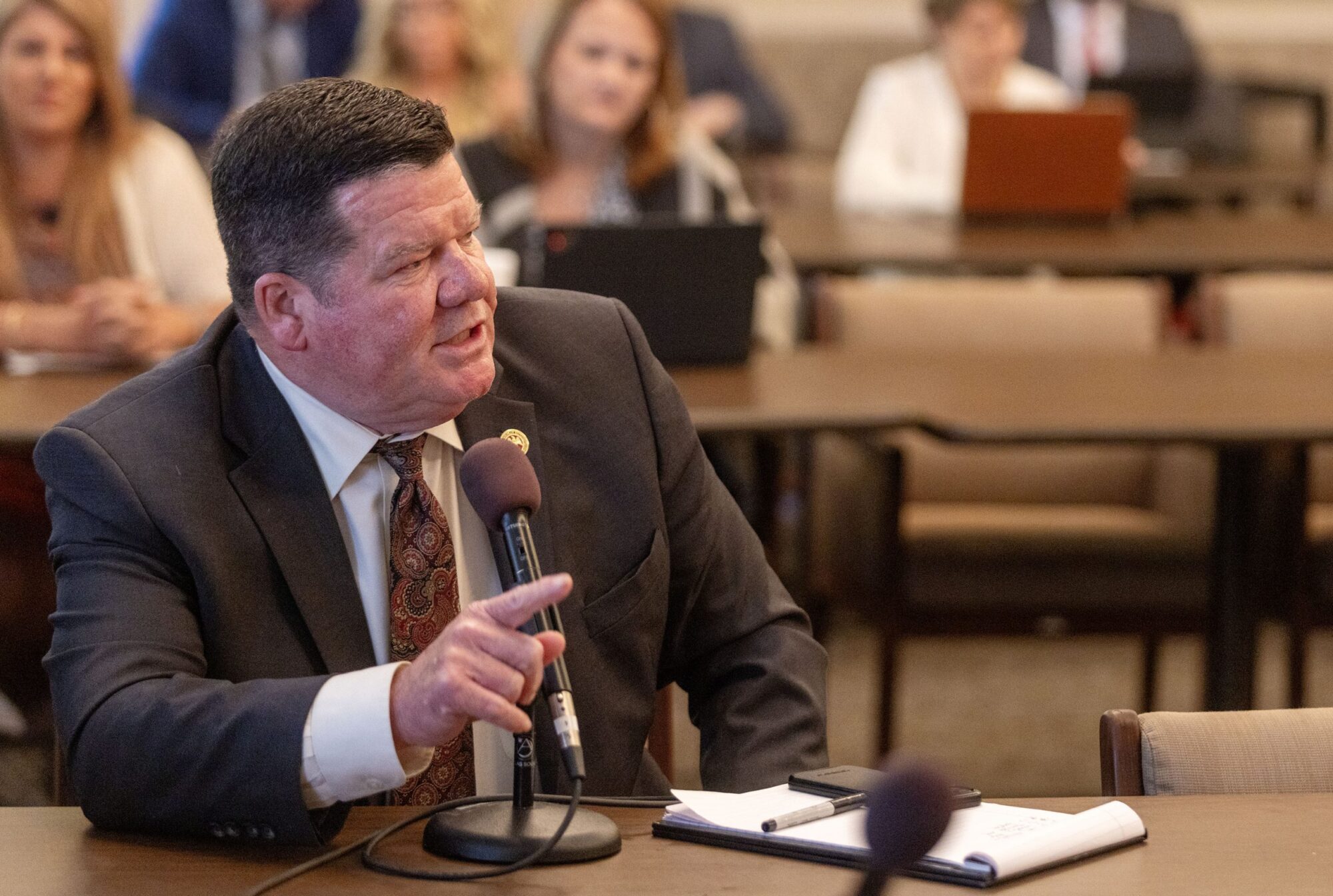 Lawmakers push bills to ban cellphone use in schools | News From The States