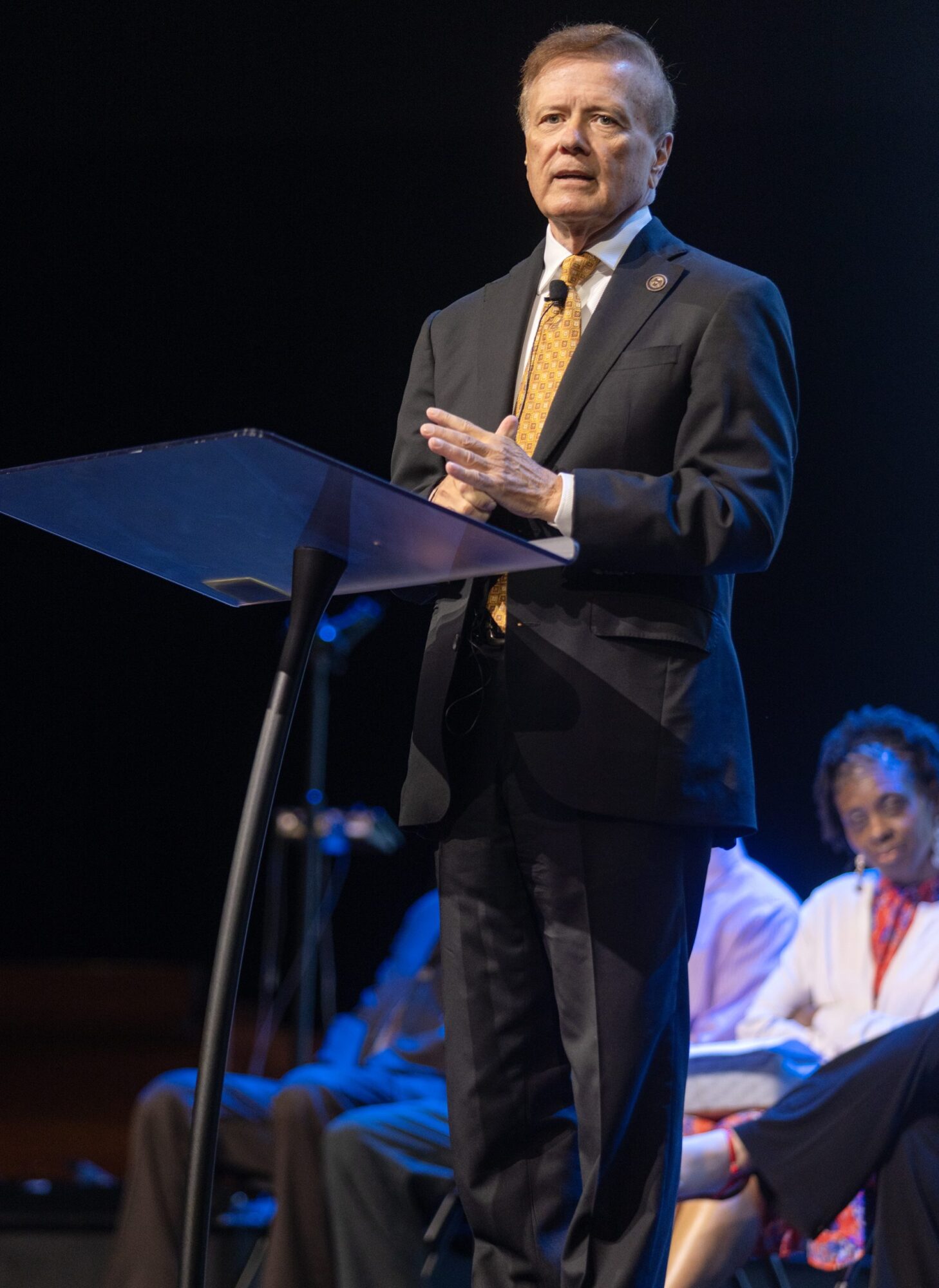 Tommy Duff tries to stake out ‘outsider’ identity in first political ...