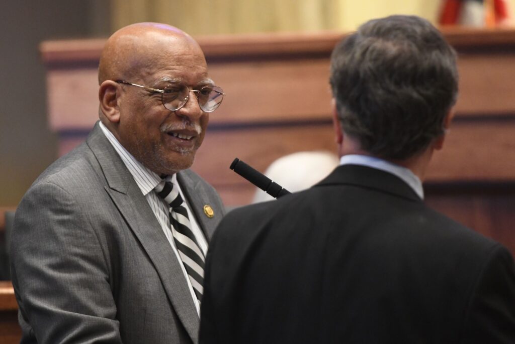 Bill increasing pay for attorneys representing indigent clients passes ...