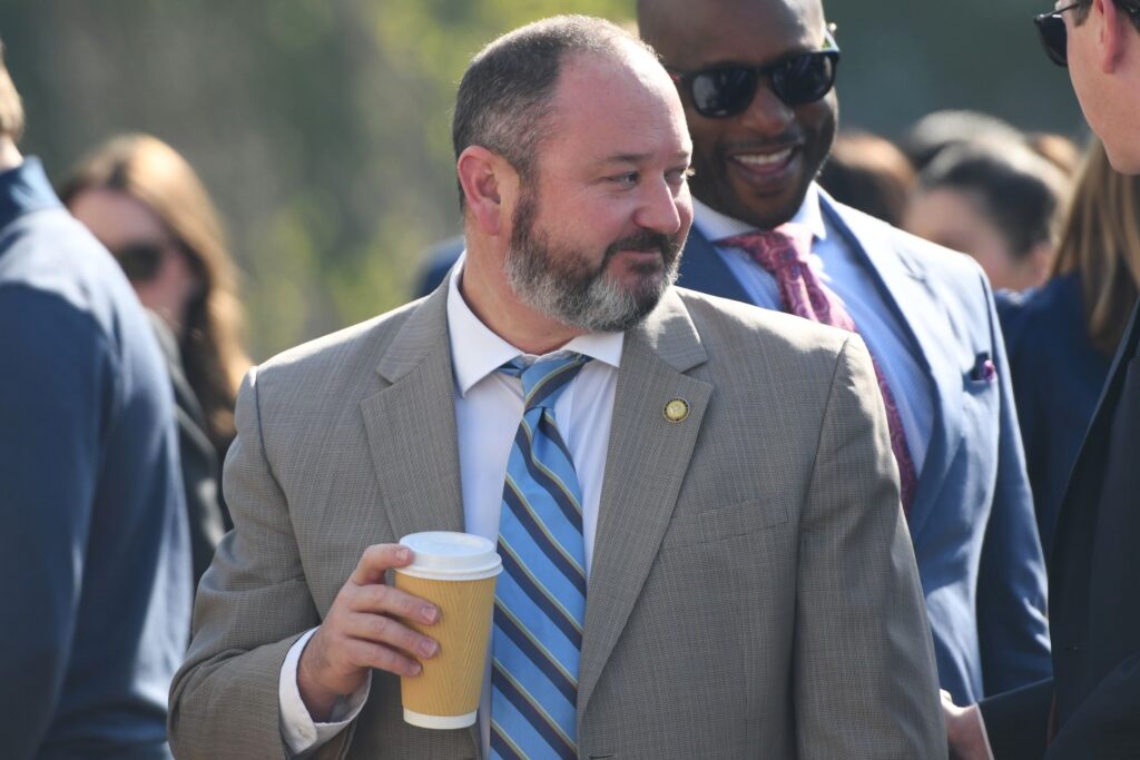 Alabama Senate committees OKs bill consolidating occupational licensing ...