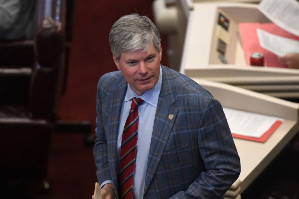 Alabama House passes bill requiring computer science course for high ...