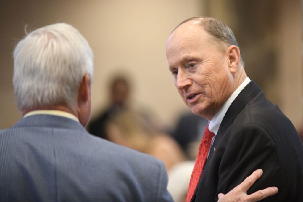 Alabama legislator proposes amendment on Pledge of Allegiance, school ...