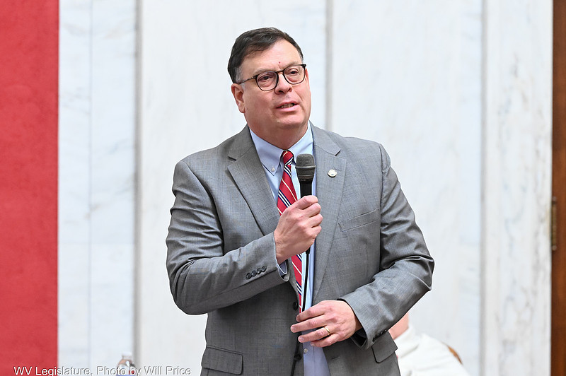 WV Senate passes law enforcement safety bill; Democrat says it could ...