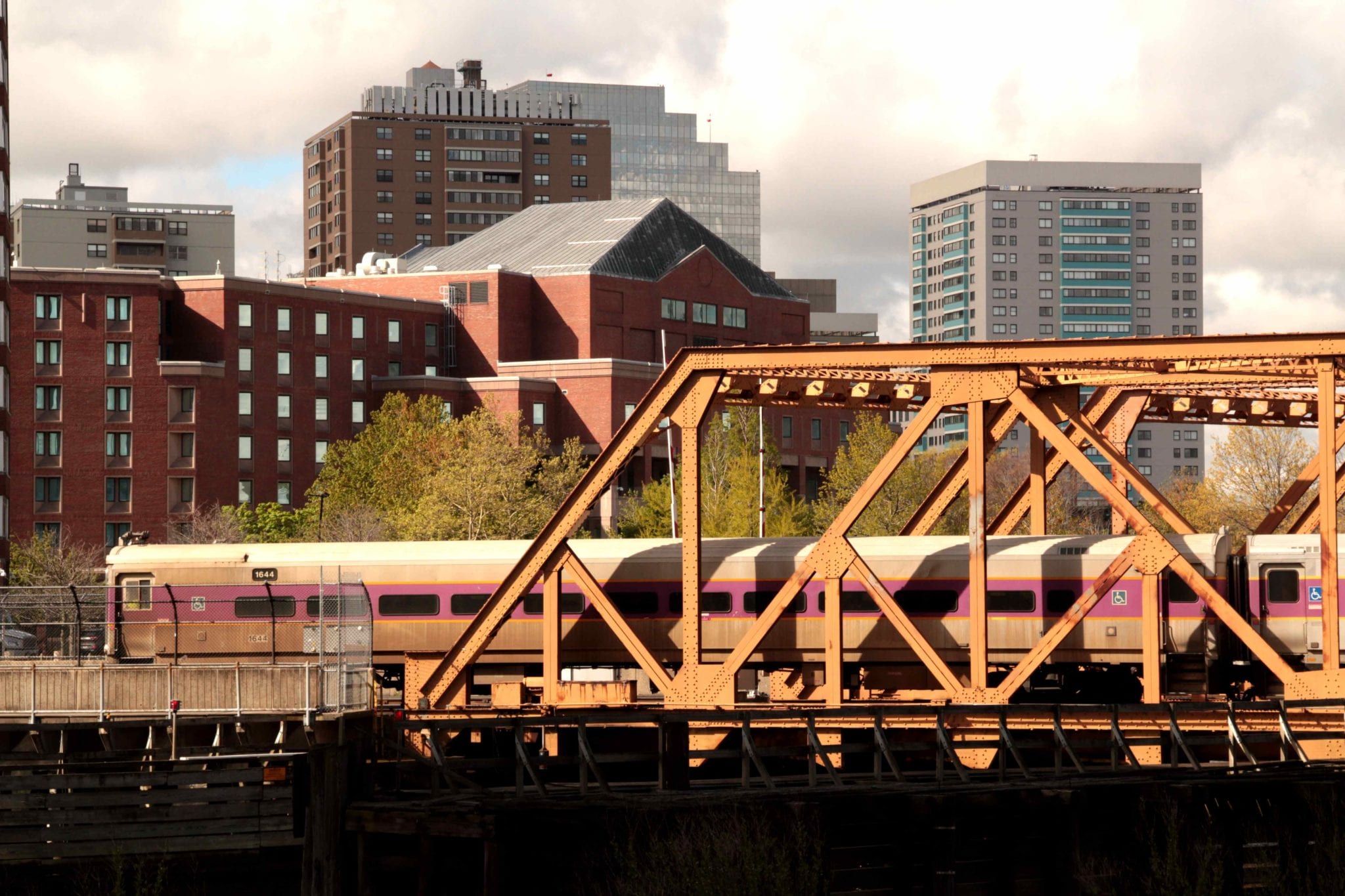 The next MBTA commuter rail contract is likely to look similar to the ...