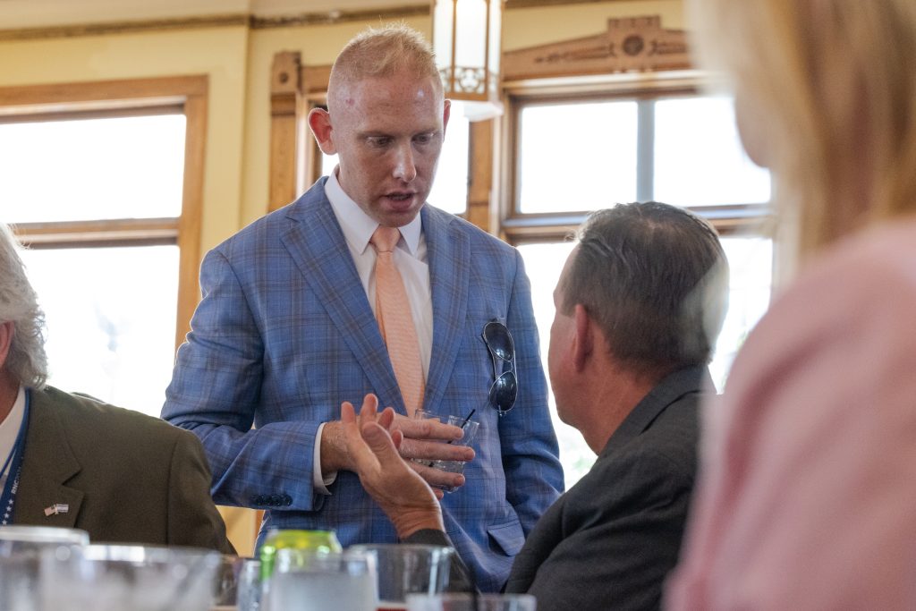 CT GOP hopes J.D. Vance writes a new chapter in Trump era | News From ...