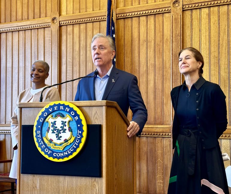 CT early voting: Polls open Monday for two weeks ahead of election ...