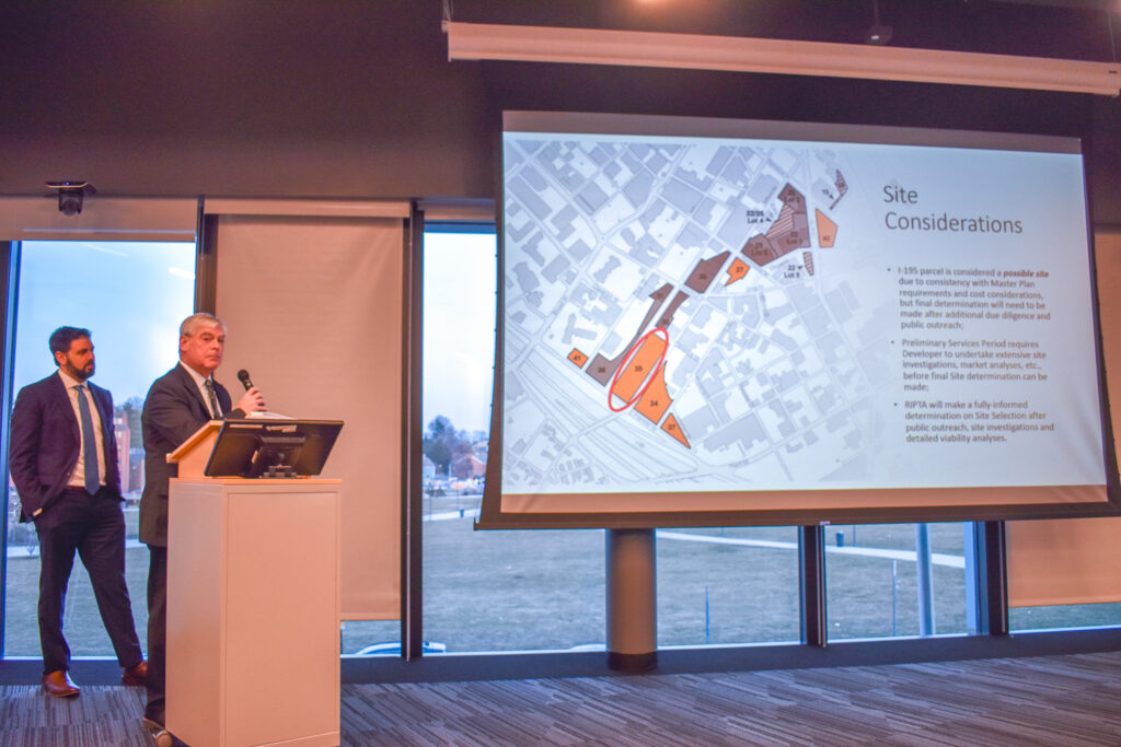 RIPTA gets first dibs on 195 land as it looks for new bus hub site ...