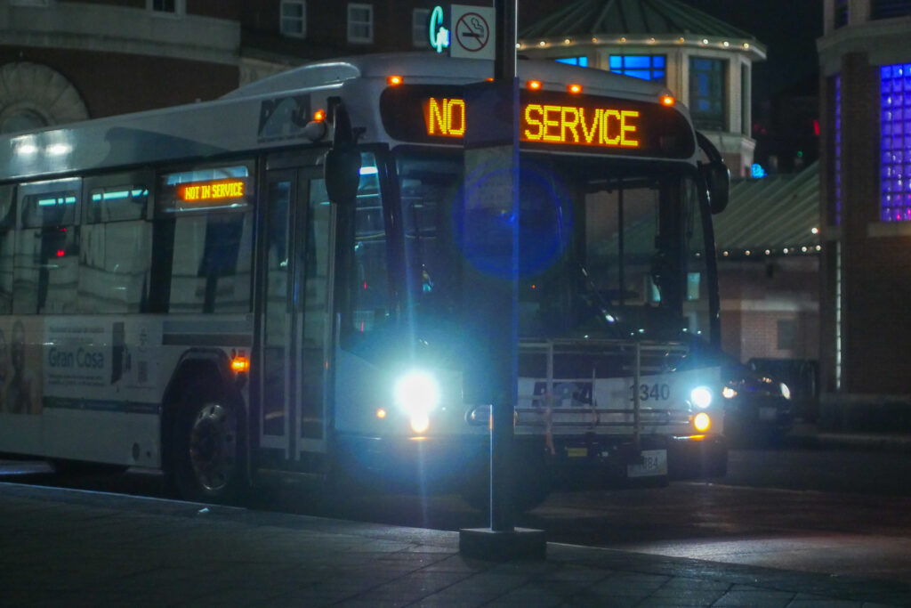 Governor calls on RIPTA board to hold special meeting about Avedisian ...
