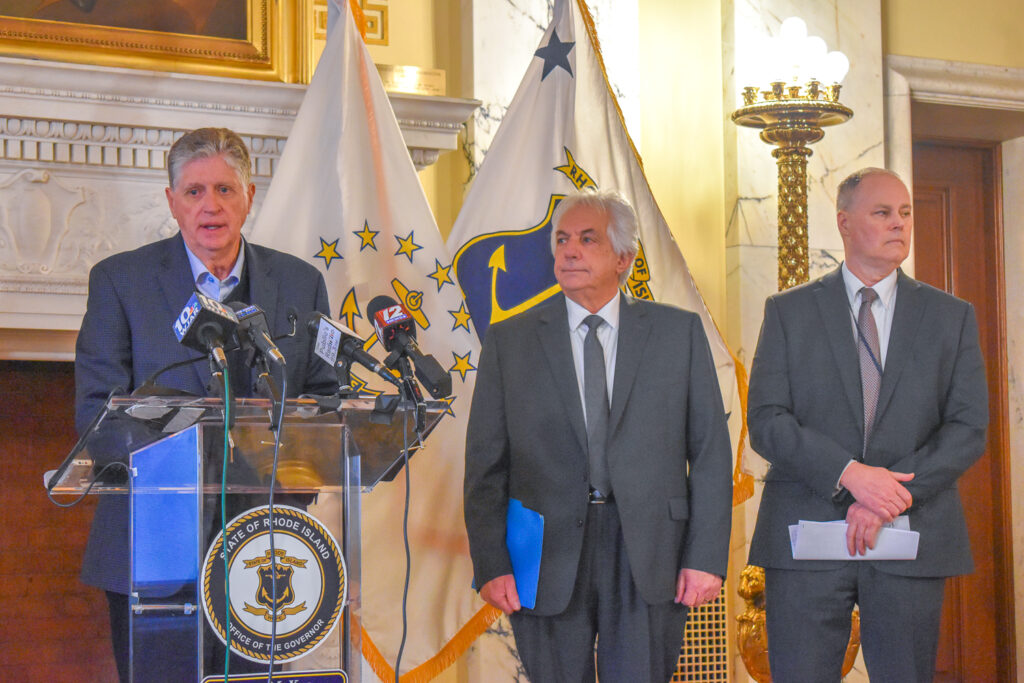 Lashing out at critics, McKee declares eastbound Washington Bridge safe ...