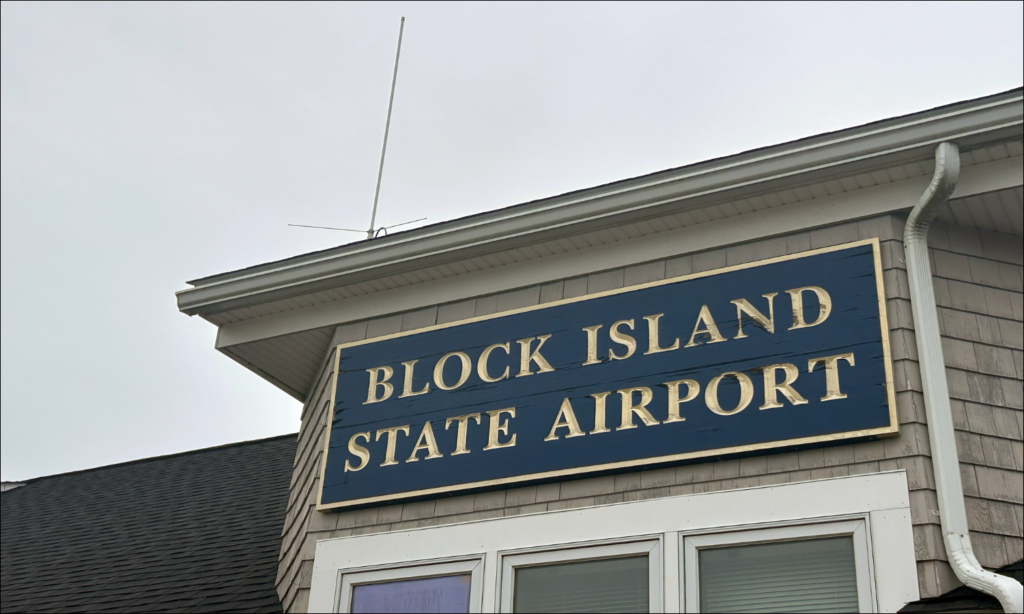 Report notes pilot used radio incorrectly before fatal Block Island ...