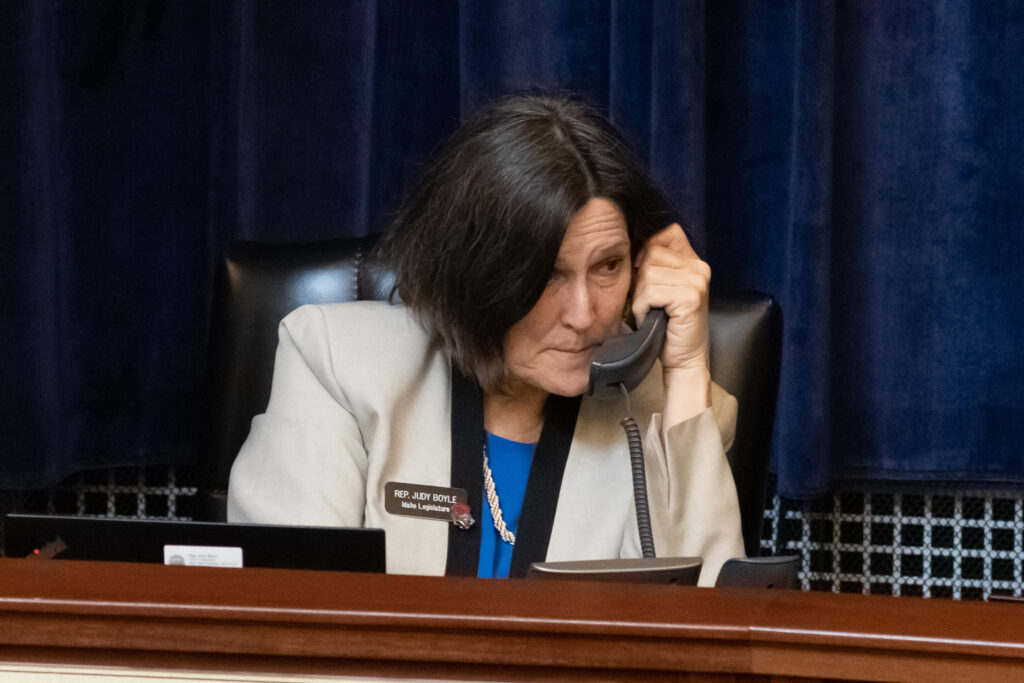 Bill to ban state employees from helping lawsuits against Idaho fails ...