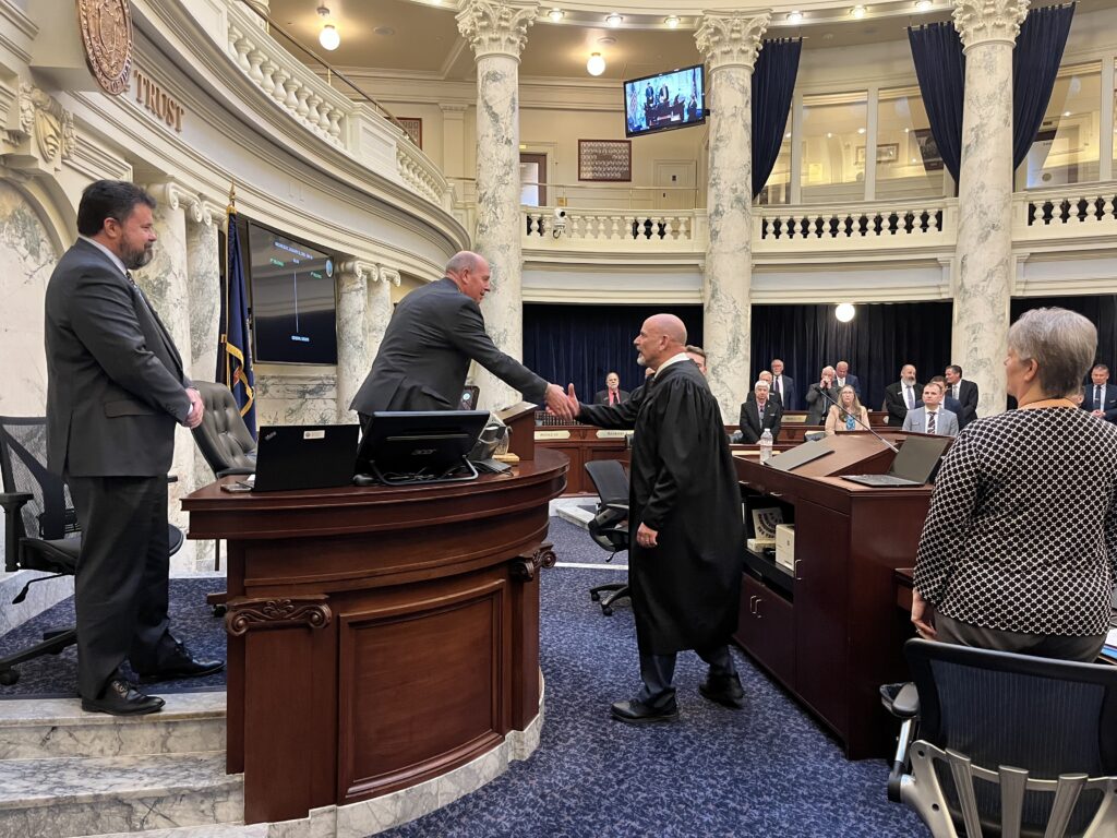 Senators introduce state constitutional amendment overturning Citizens ...