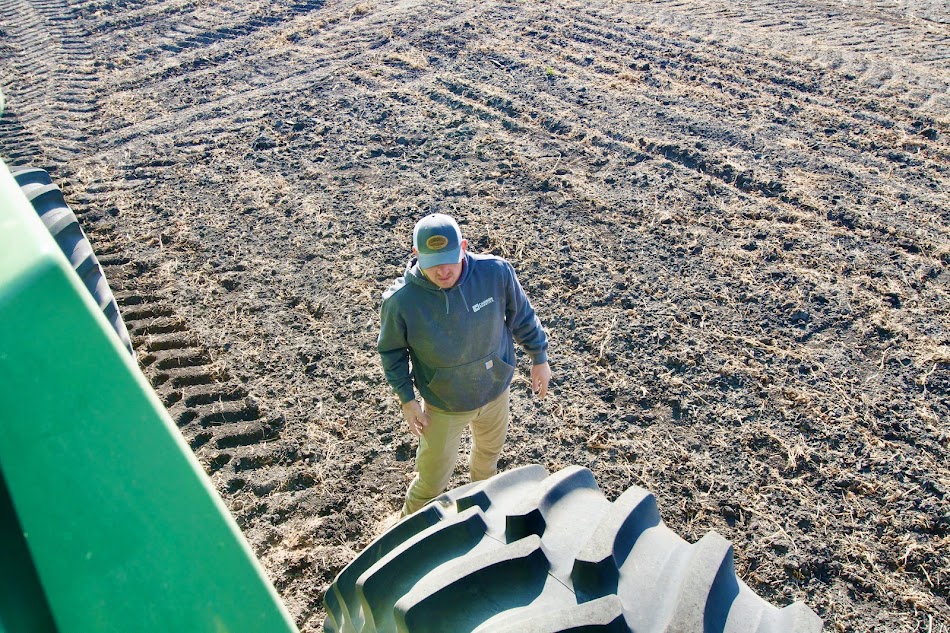 Huge organic farm in Iowa thrives without chemicals | News From The States