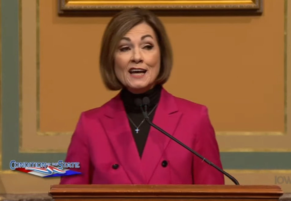 Gov. Kim Reynolds introduces bill setting statewide school cellphone ...