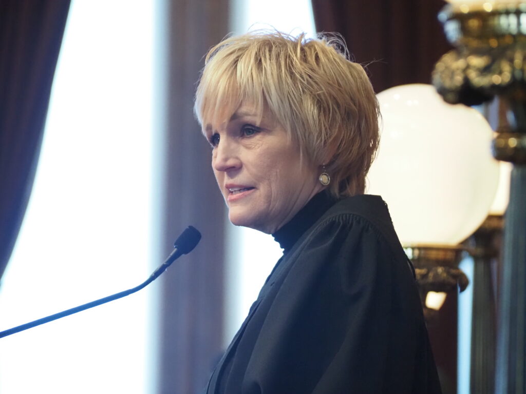 Iowa chief justice calls for changes to magistrate system, employee pay ...