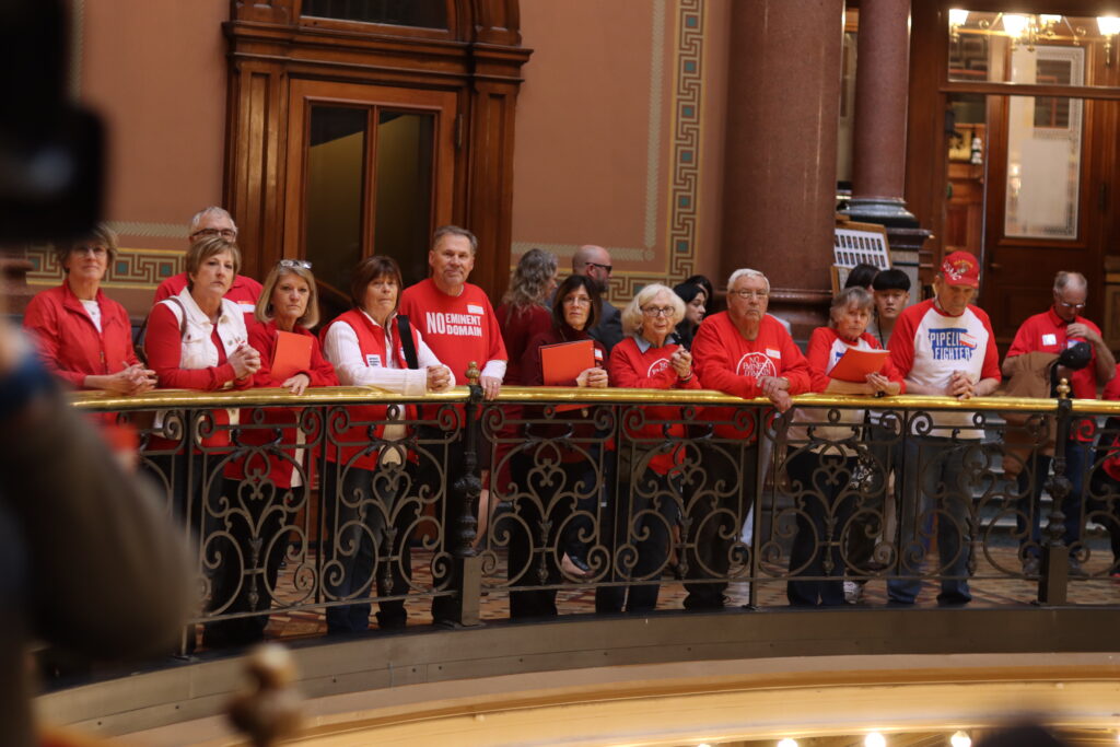 Iowa House introduces bill to ban CO2 pipelines from using eminent ...