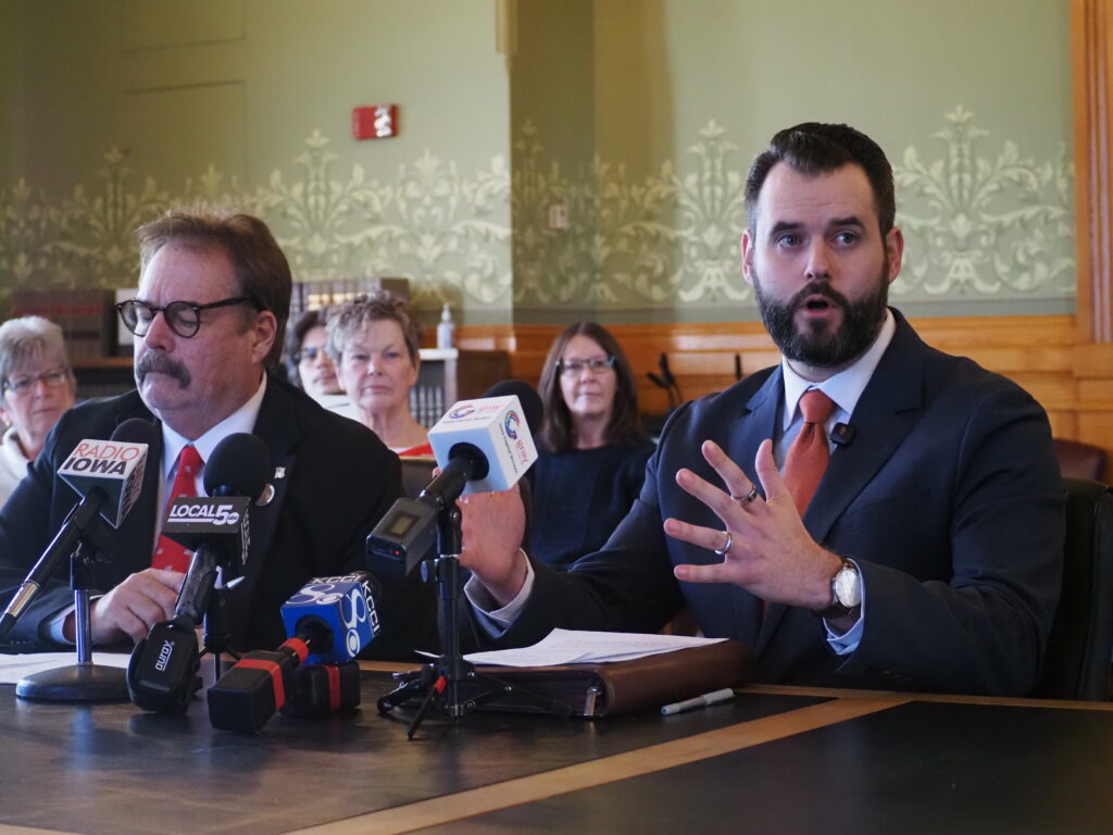 Senators introduce state constitutional amendment overturning Citizens ...