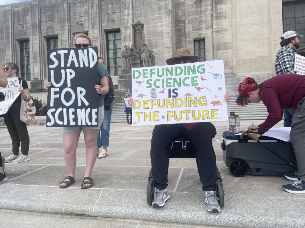 Louisiana researchers leave labs to rally for science at State Capitol ...