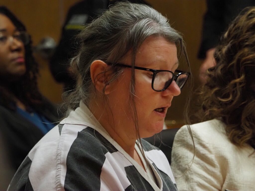 Jennifer Crumbley, mother of Oxford school shooter, asks judge to throw ...