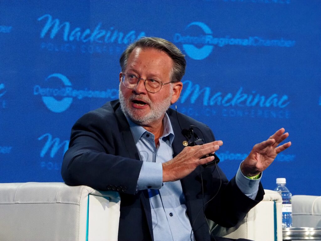 Peters offers optimistic outlook for Michigan Dems in 2026 Senate Race ...