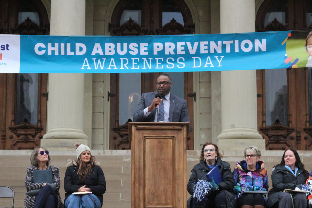 Community organizations urge awareness at child abuse prevention rally ...