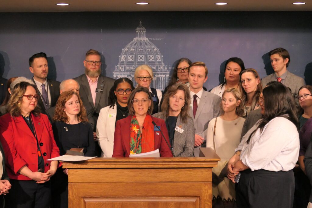 Lawmakers visit Minnesota for inspiration — and to warn the nation ...