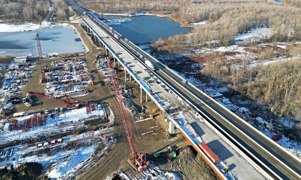 Missouri officials gather for I-70 bridge ribbon-cutting ceremony in ...