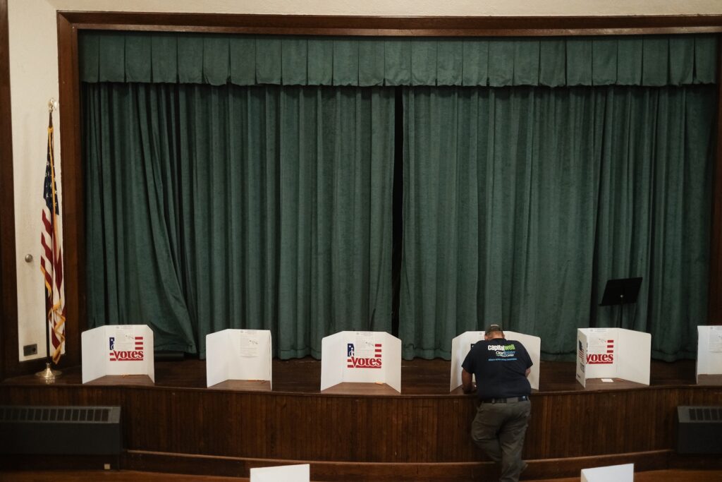 Ayotte signs bills to tighten absentee voting, ensure accessible voting ...