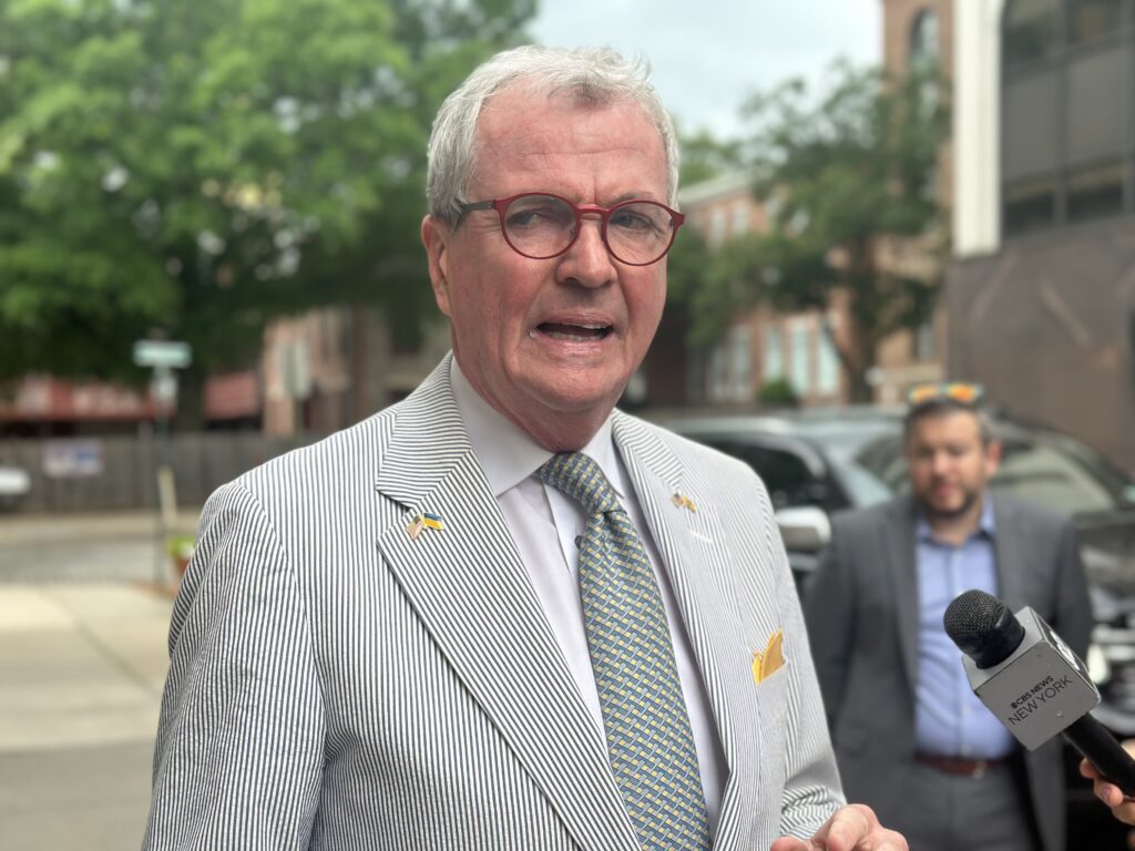 ‘Offensive’ to claim new public records law may enable corruption, Gov ...