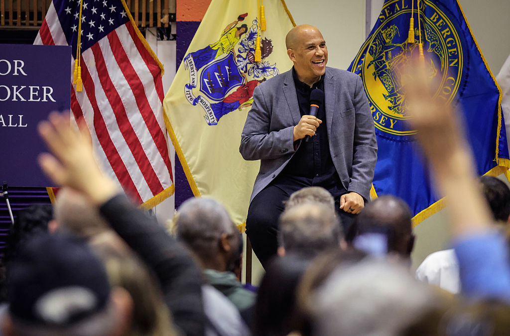 Cory Booker urges Democrats to act in first public appearance after ...
