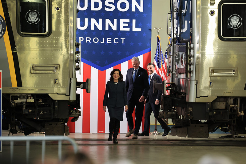 Trump administration delays massive Hudson River rail project | News ...