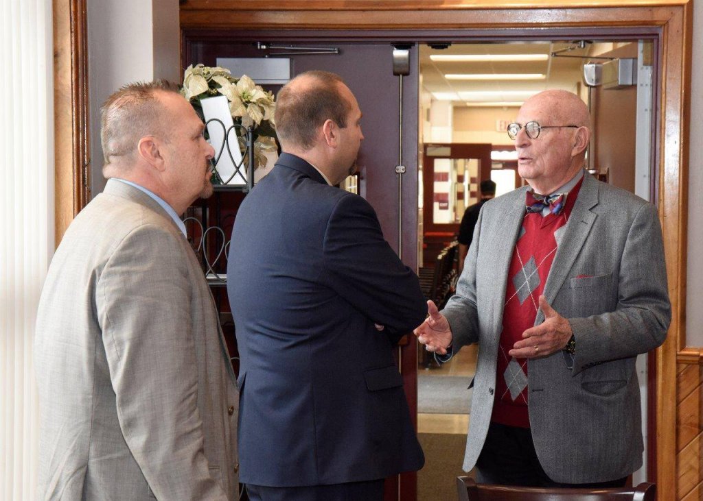 Readshaw announces retirement, clearing the way for progressive ...