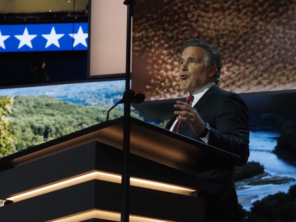 McCormick talks stakes of 2024 election during speech at Republican ...