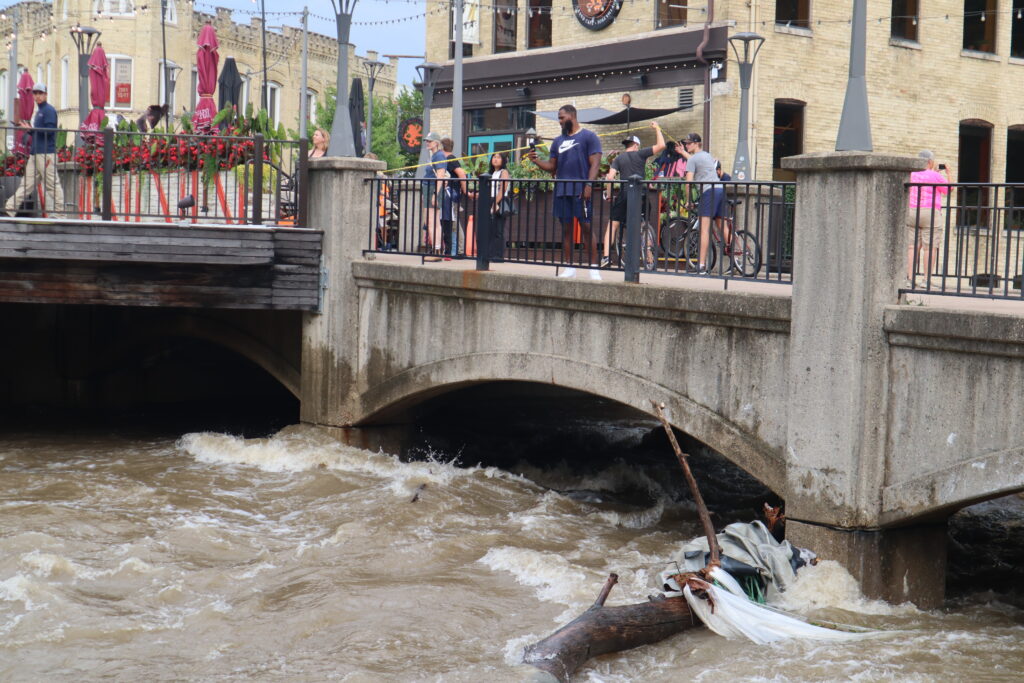Record-shattering flood hits Milwaukee County | News From The States