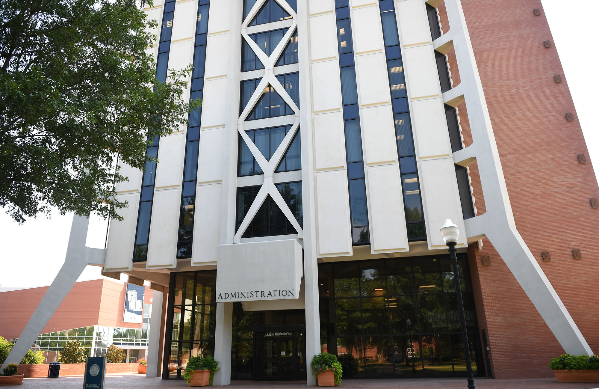 With multiple doctorates, the family of longtime JSU professor Lackey ...