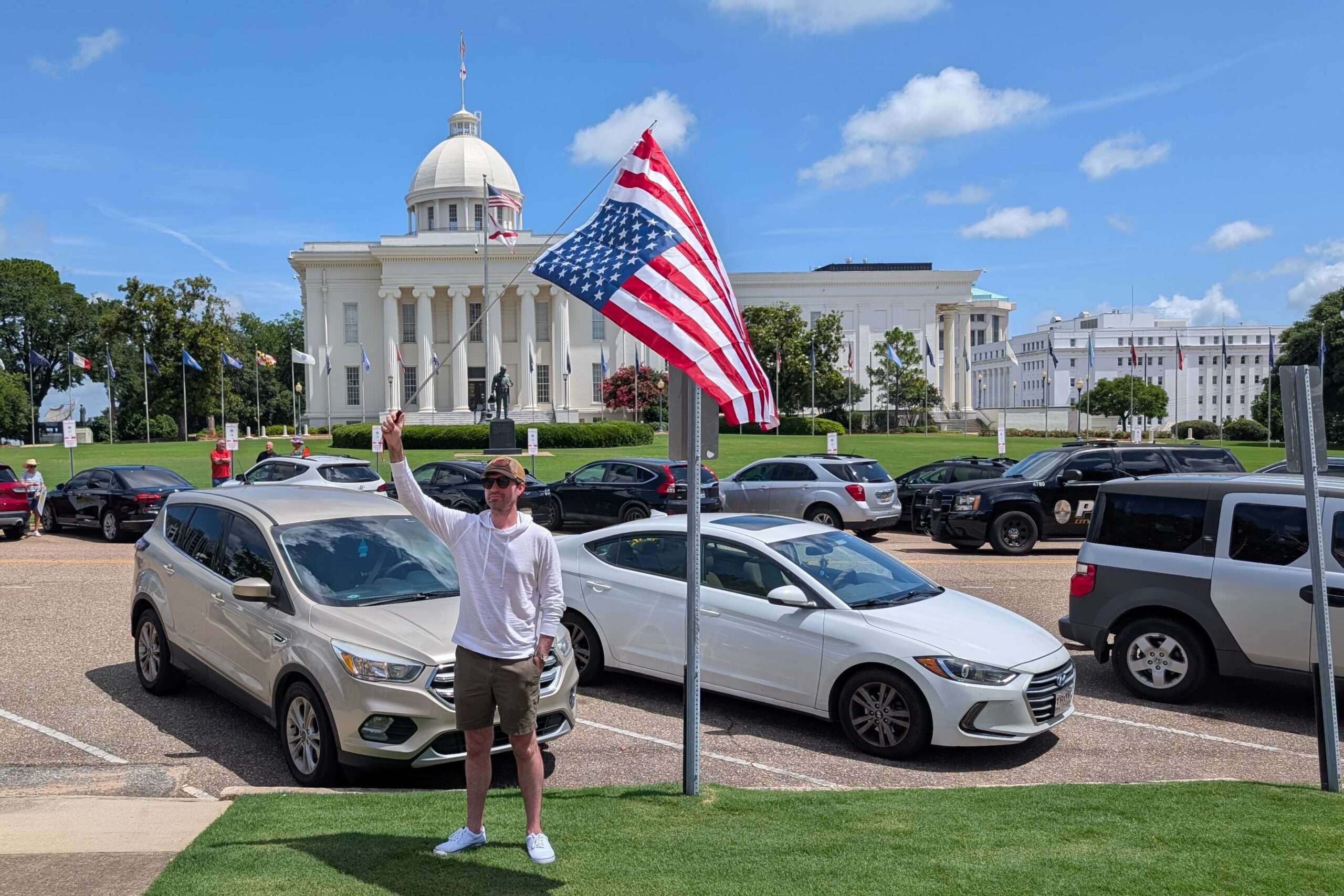 Hundreds protest Donald Trump at Montgomery ‘No Kings’ demonstration ...