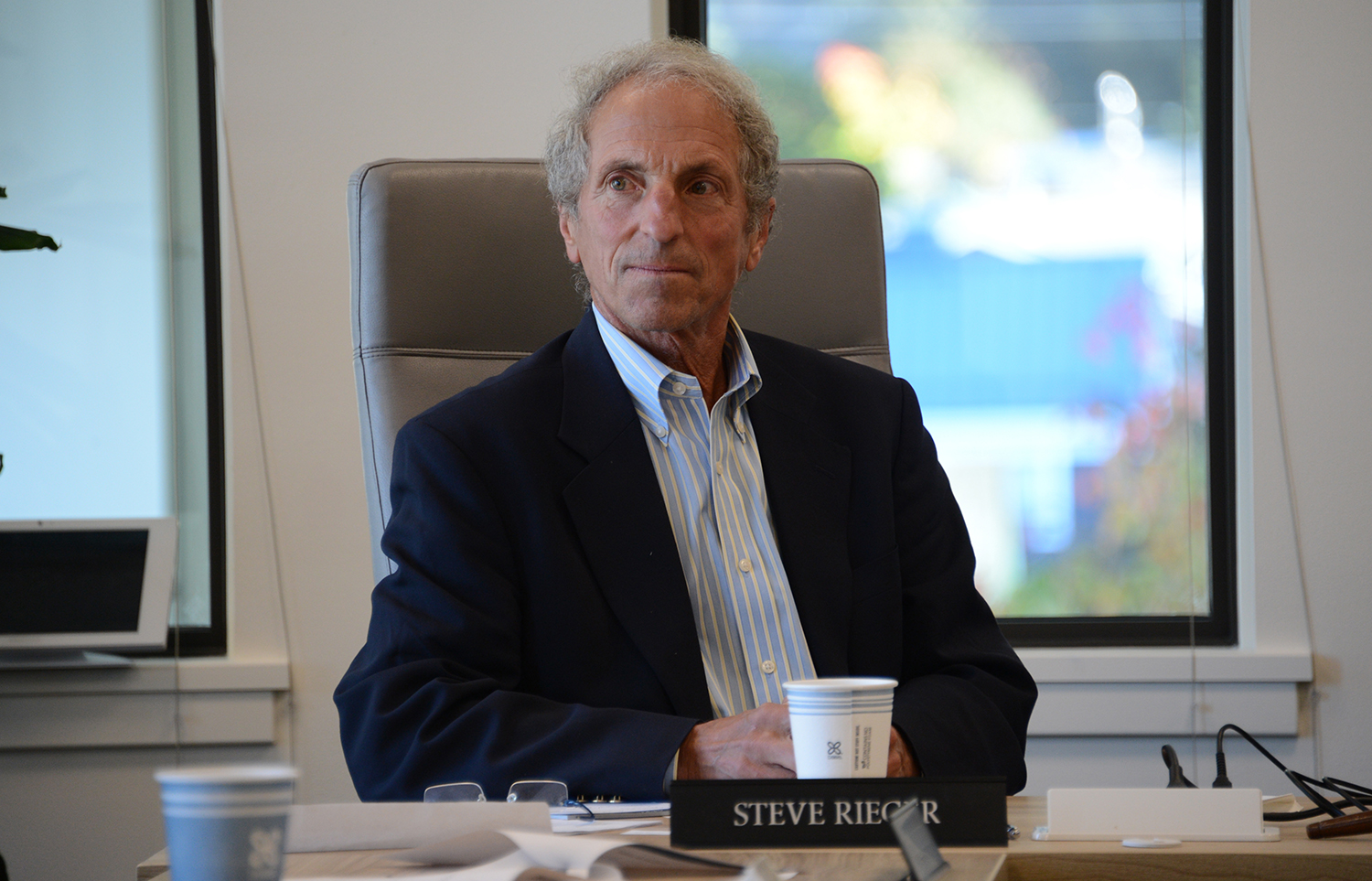 Alaska Permanent Fund Corp. takes multimillion-dollar stake in grocery ...